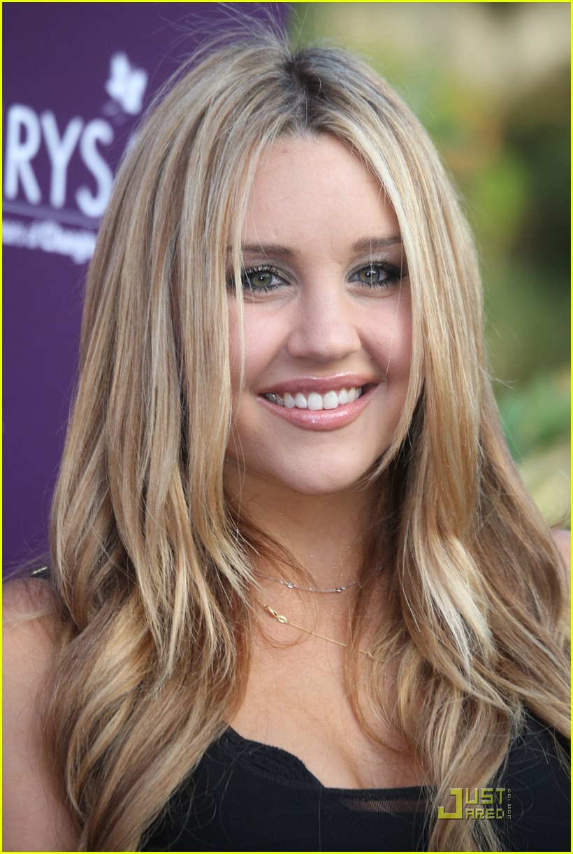 Amanda Bynes is a Butterfly Babe: Photo 1973541 | Amanda Bynes Photos ...