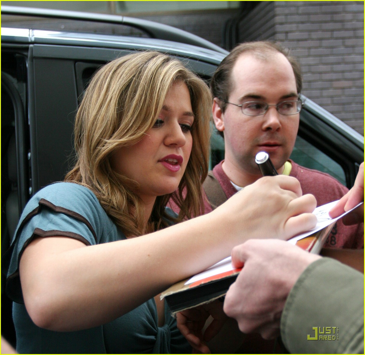 Kelly Clarkson: Here's The Tip Of My Tongue: Photo 1975351 | Kelly ...