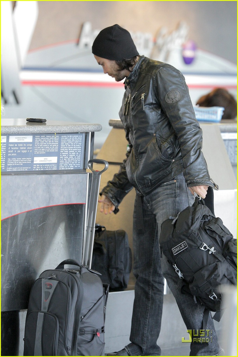 Taylor Kitsch is Beanie Buff: Photo 1965251 | Taylor Kitsch Photos ...