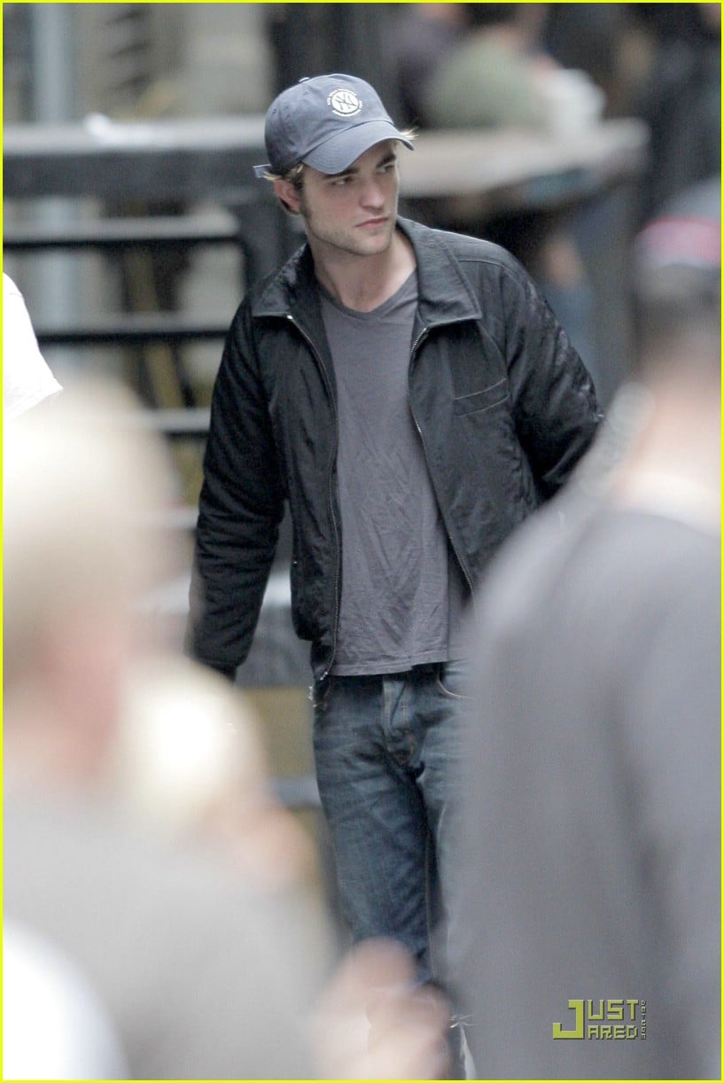 Robert Pattinson is Remember Me Remarkable: Photo 1990591 | Robert ...