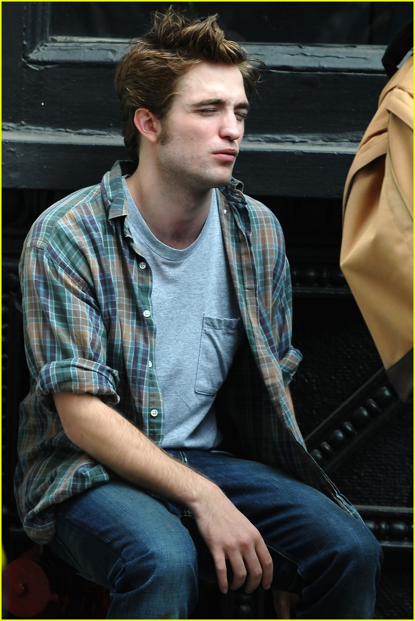 Robert Pattinson is Remember Me Remarkable: Photo 1990741 | Robert ...