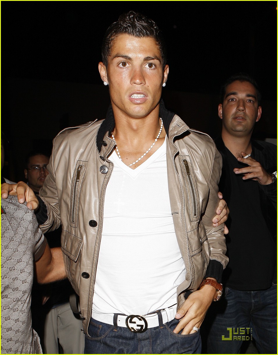 Cristiano Ronaldo Has Legs of Steel: Photo 1980481 | Cristiano Ronaldo ...