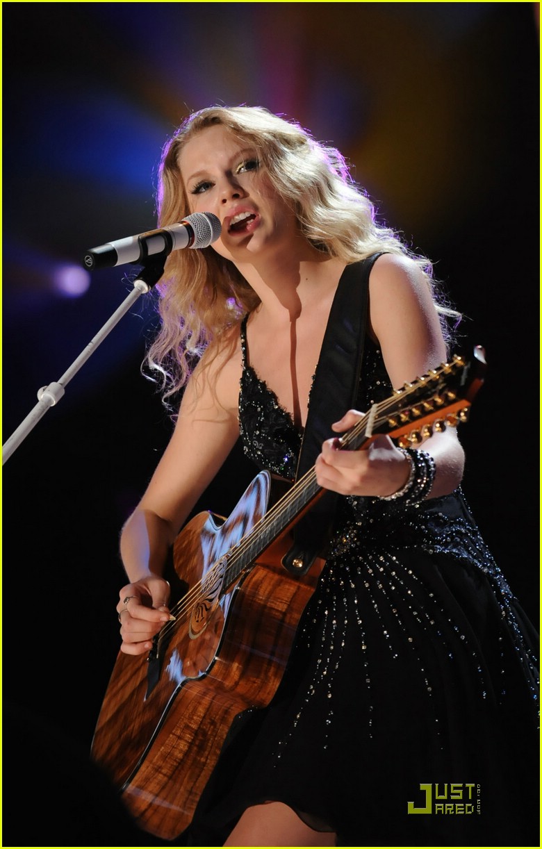 Taylor Swift is Crazy For Country Music: Photo 1988131 | Taylor Swift ...