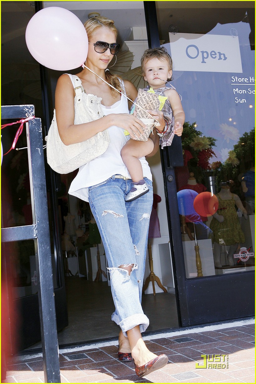 Jessica Alba & Honor Warren Pair Purple: Photo 2090862 | Cash Warren ...