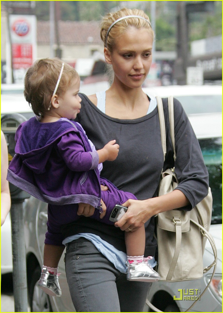 Jessica Alba & Honor Warren Pair Purple: Photo 2090872 | Cash Warren ...