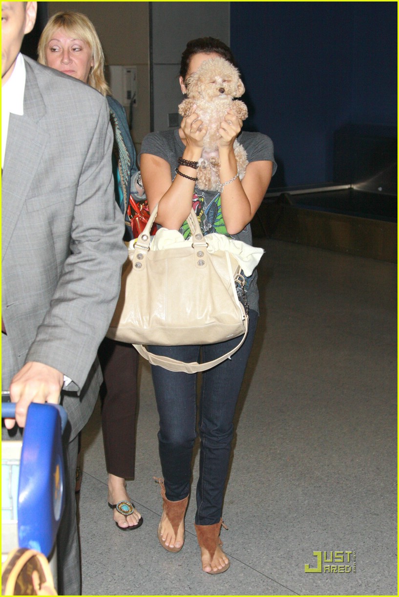 Ashley Tisdale & Emile Hirsch: On With Alexa Chung!: Photo 2083461 ...