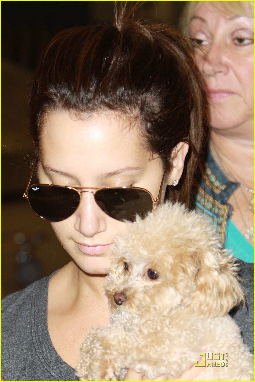 Ashley Tisdale & Emile Hirsch: On With Alexa Chung!: Photo 2083471 ...