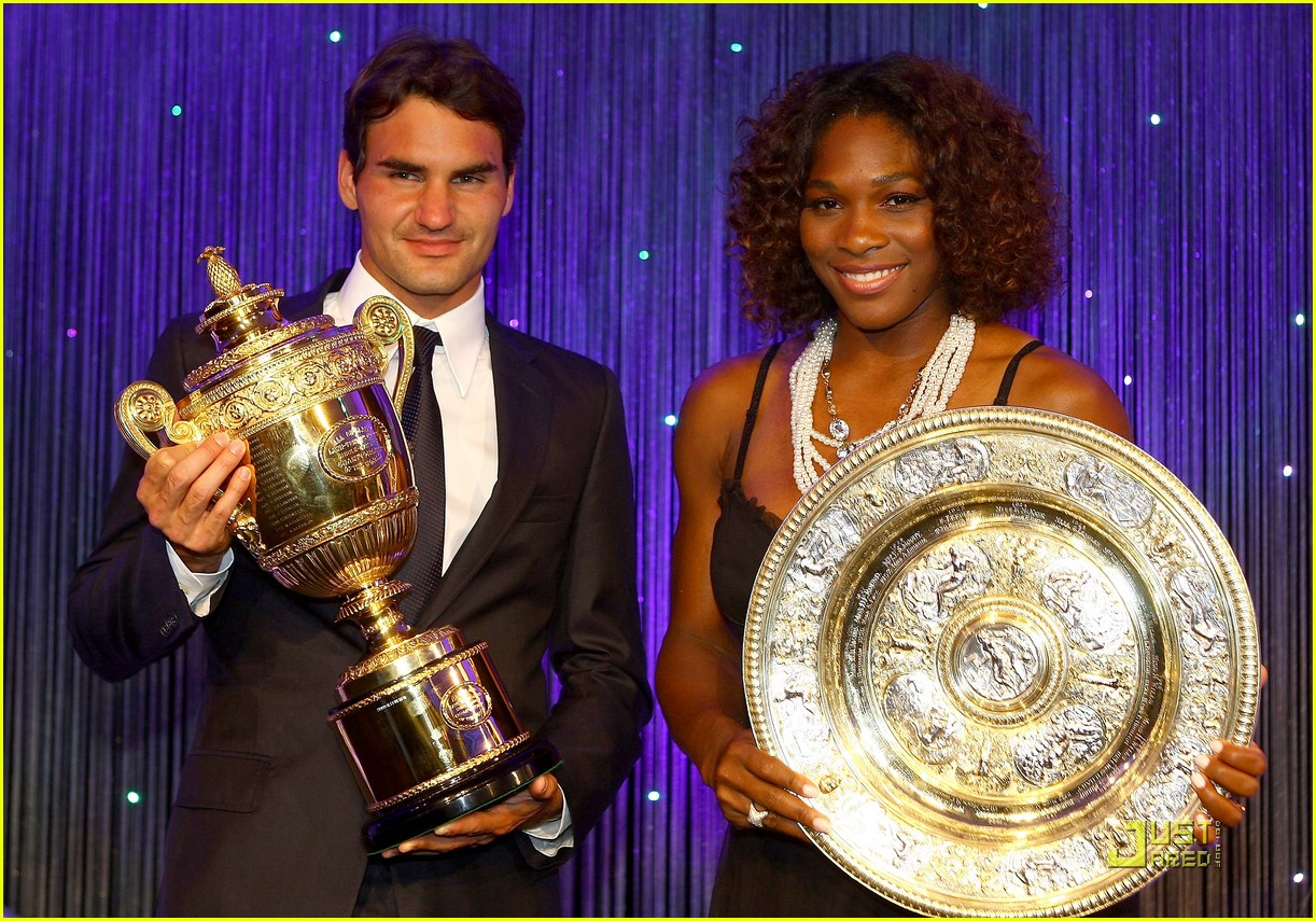 Roger Federer & Serena Williams Take Their Trophies: Photo 2034021 | Roger Federer, Serena ...