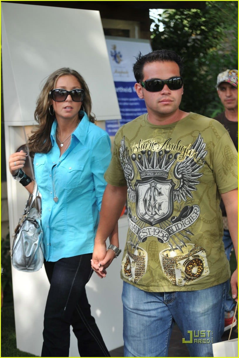 Jon Gosselin & Girlfriend Hit St. Tropez : Photo 2047101 | Christian ...