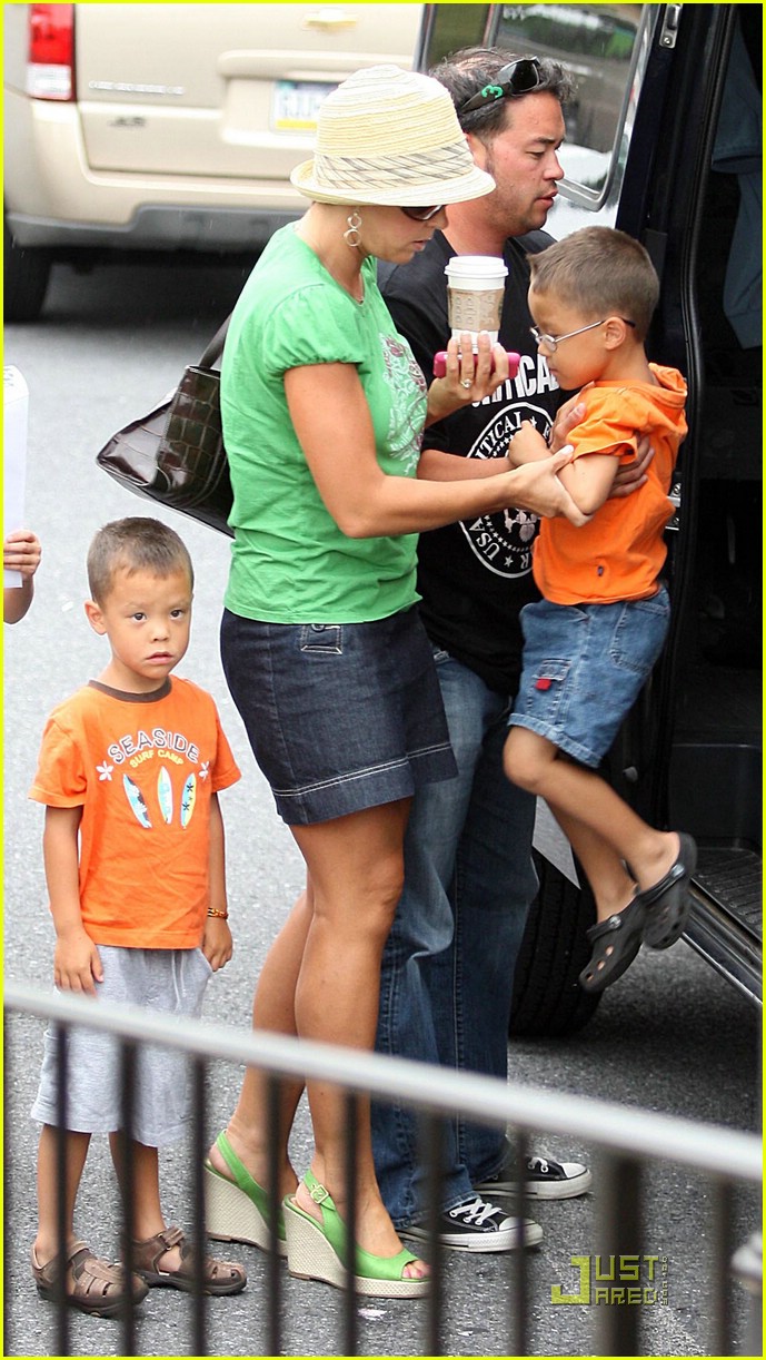 The Gosselins Take New York City: Photo 2059231 | Celebrity Babies, Jon ...