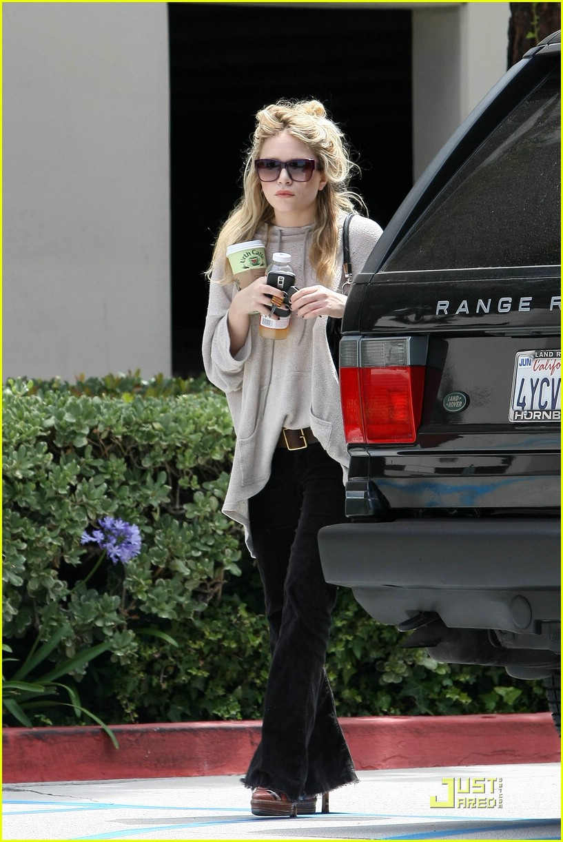 Mary-Kate Olsen Rocks Pretty Platforms: Photo 2046061 | Mary-Kate Olsen ...