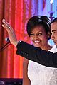 Michelle Obama Sports Short New Do | Barack Obama, Michelle Obama ...