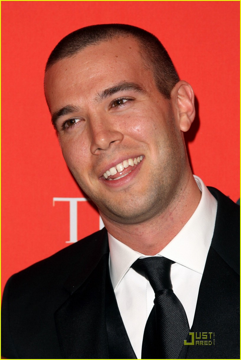 Rashida Jones & Jon Favreau: Dating!: Photo 2052691 | Jon Favreau ...