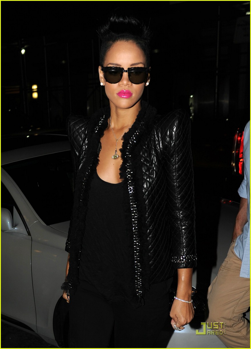 Rihanna & Katy Perry: Philippe Festive: Photo 2074601 | Katy Perry ...