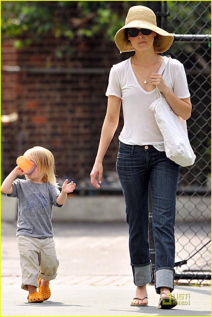 Keri Russell & River Deary: Park Play: Photo 2029121 | Celebrity Babies ...