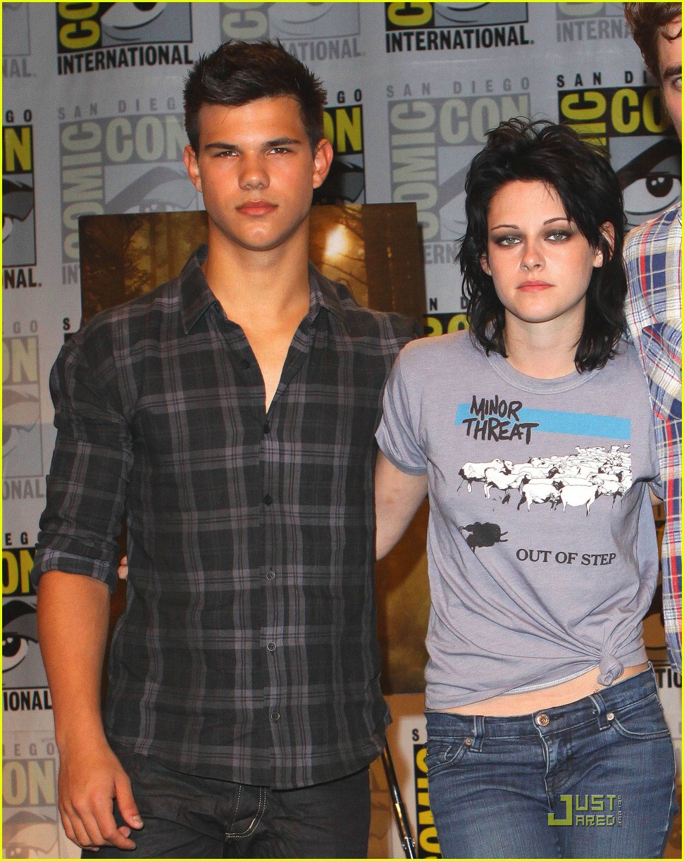 Twilight Cast Hits Comic-Con Convention: Photo 2070971 | Kristen ...