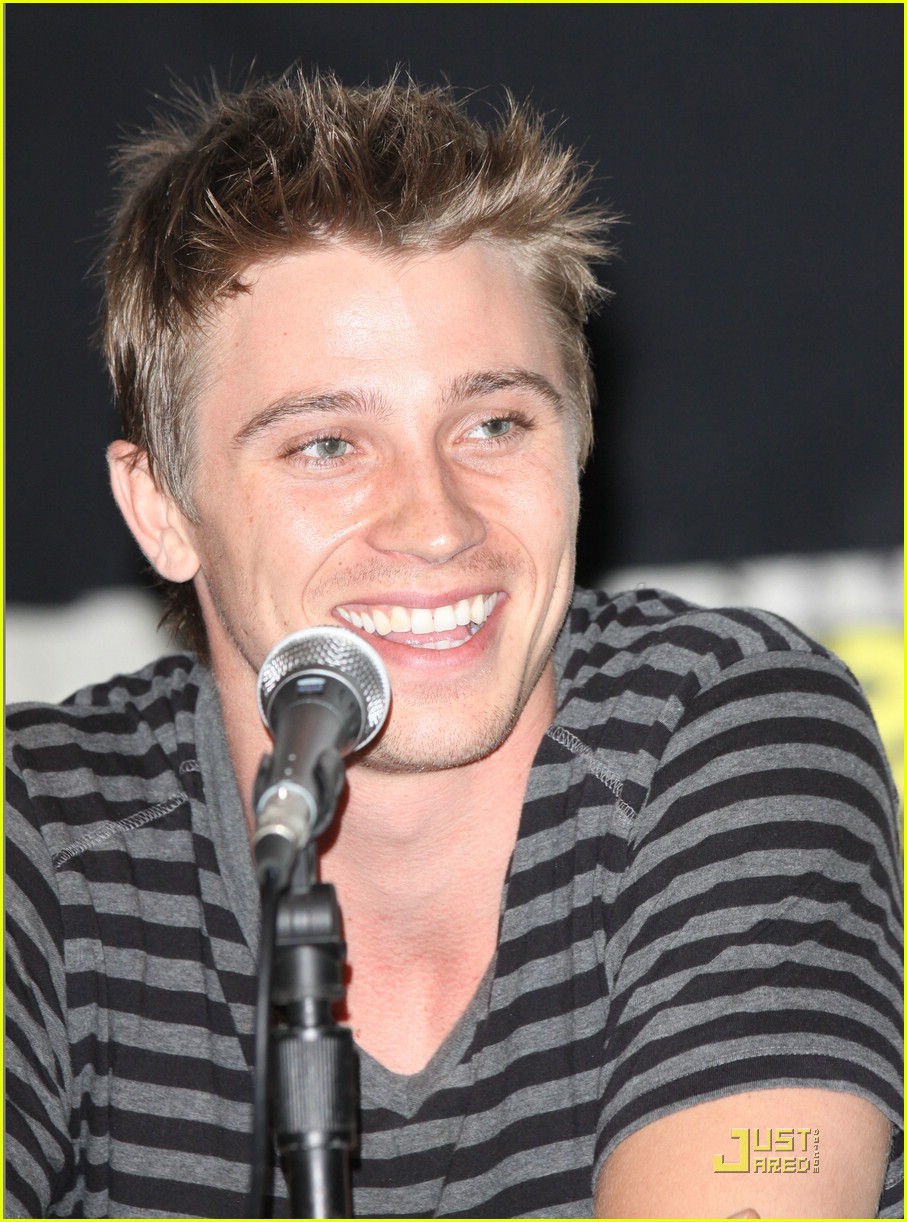 Olivia Wilde & Garrett Hedlund: Tron at Comic-Con: Photo 2076791 ...