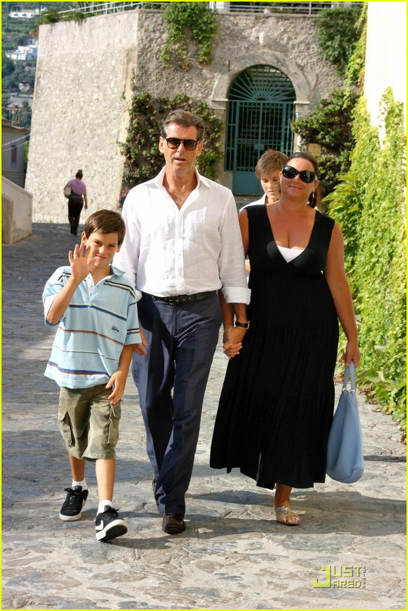 Pierce Brosnan & Family: Ravello Relatives: Photo 2141011 | Celebrity ...
