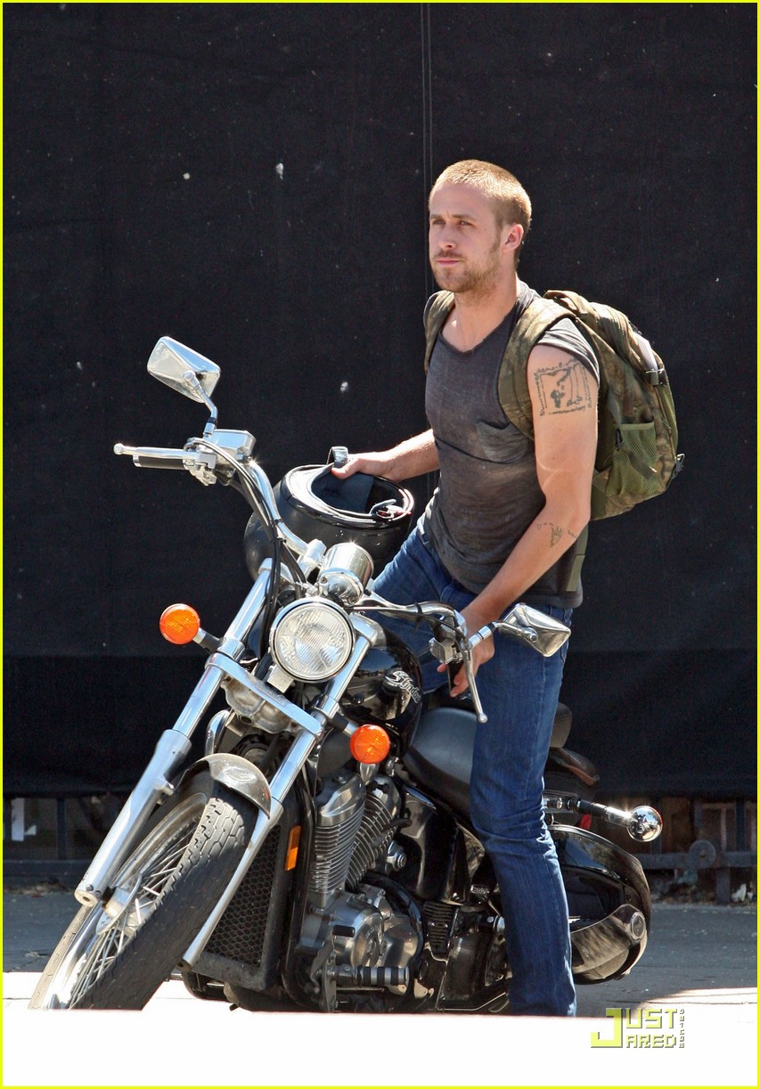 Ryan Gosling is a Muscle Man: Photo 2106282 | Ryan Gosling Photos ...