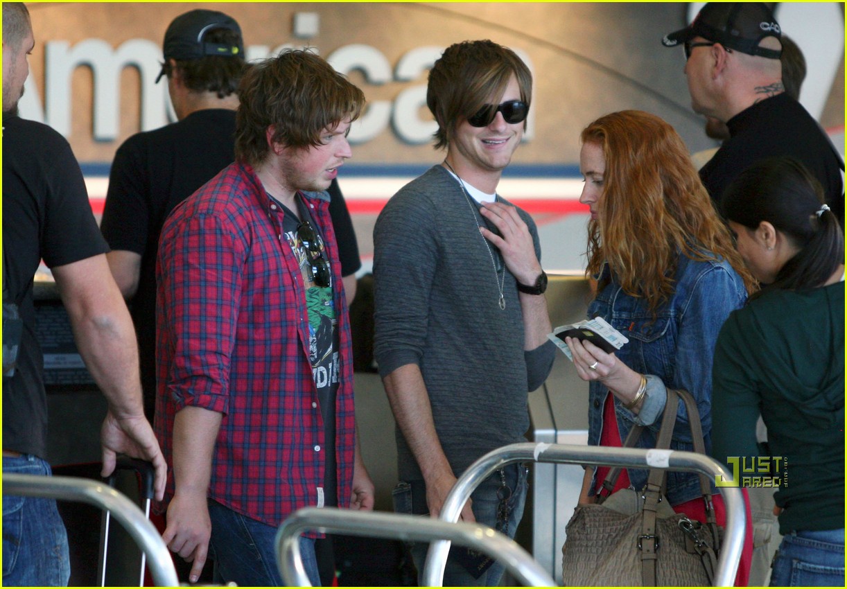 Kings of Leon: England, We're Coming Back!: Photo 2165452 | Caleb ...