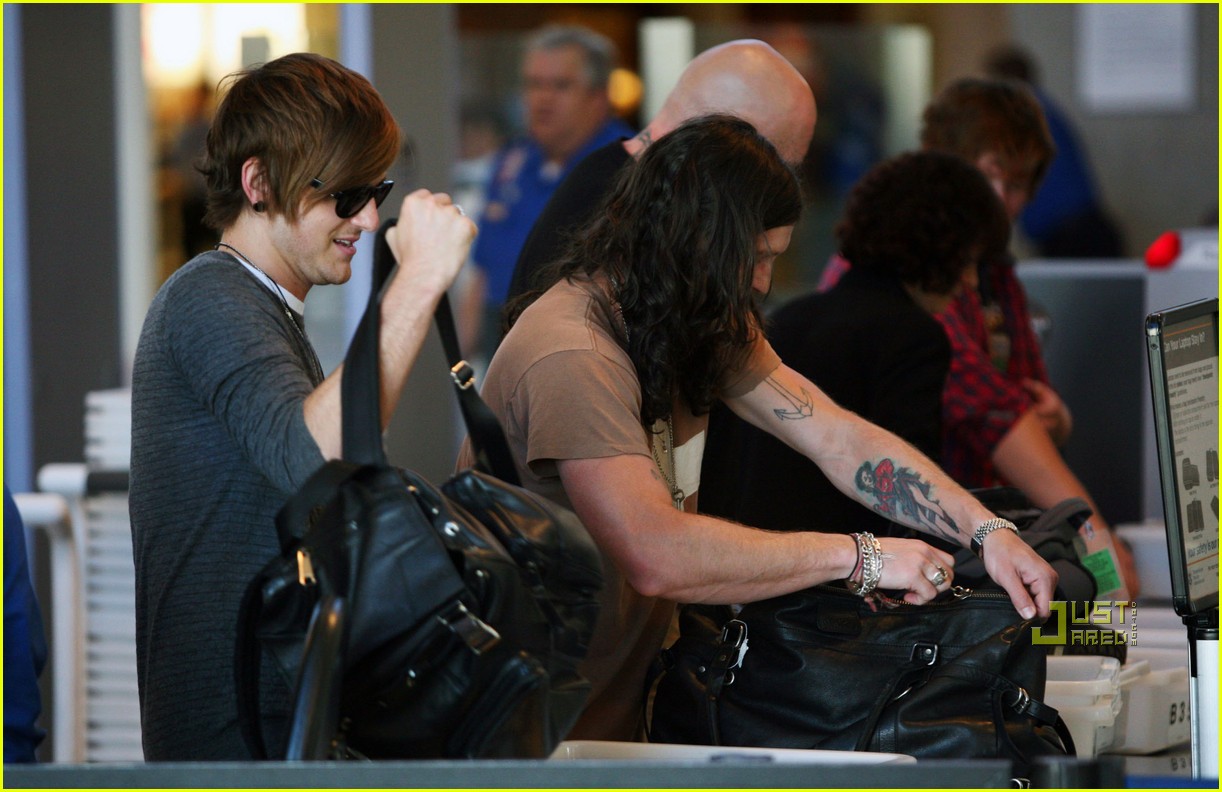 Kings of Leon: England, We're Coming Back!: Photo 2165462 | Caleb ...