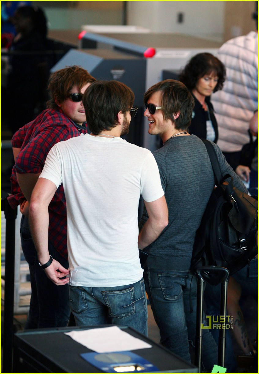 Kings of Leon: England, We're Coming Back!: Photo 2165472 | Caleb ...