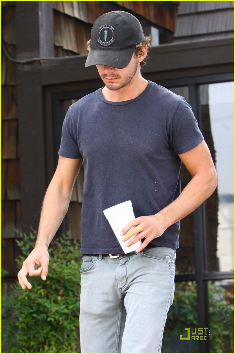 Shia LaBeouf: Shoe Slippage!: Photo 2129041 | Shia LaBeouf Photos ...