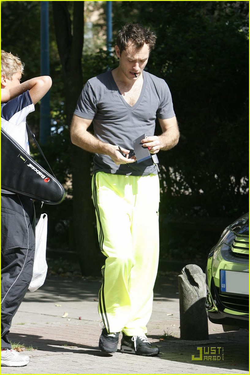 Jude Law is a Doting Dad: Photo 2141292 | Celebrity Babies, Iris Law ...