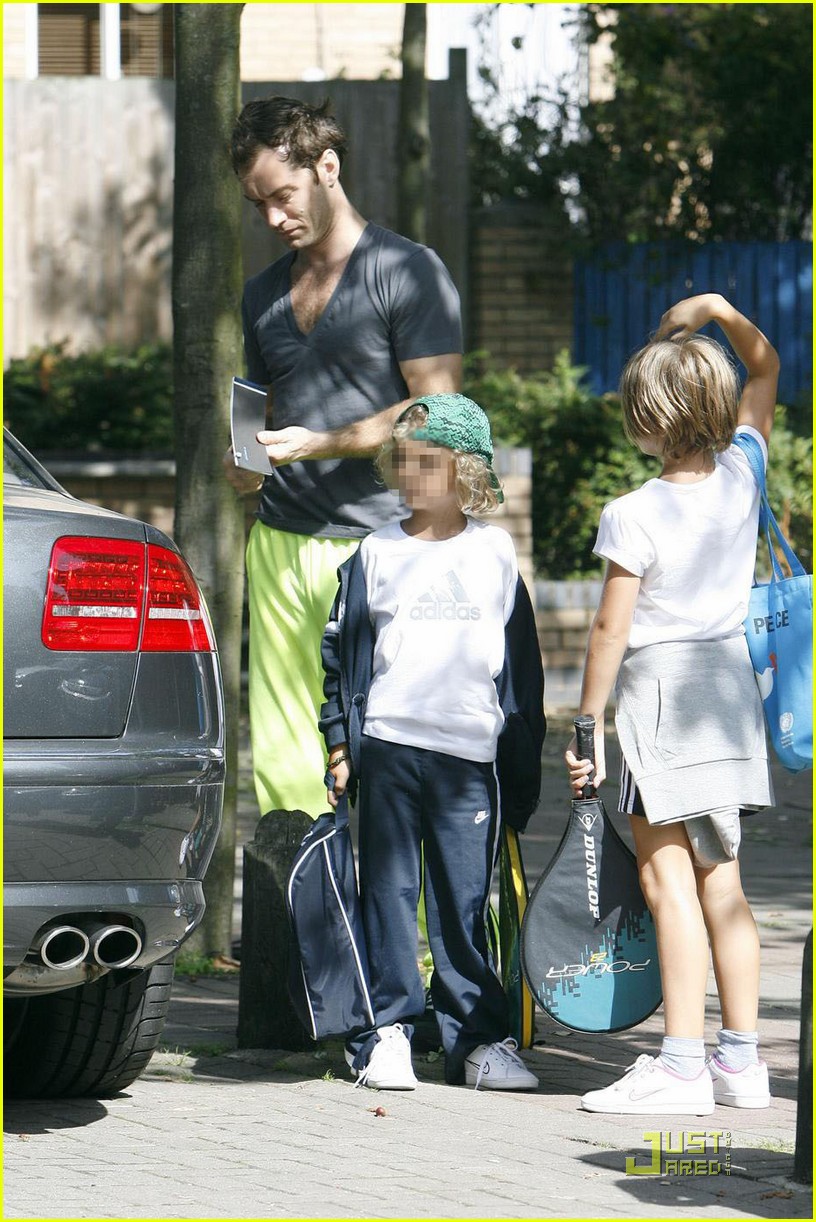 Jude Law is a Doting Dad: Photo 2141302 | Celebrity Babies, Iris Law ...