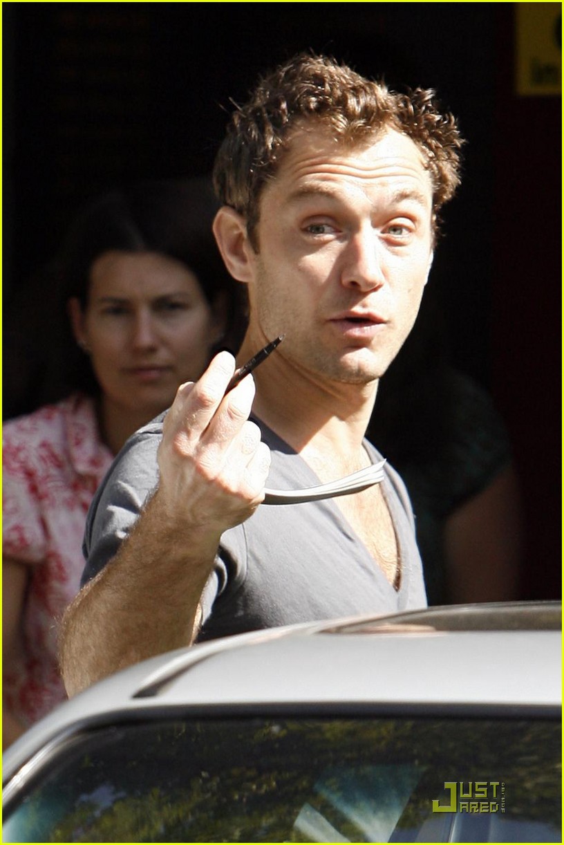 Jude Law is a Doting Dad: Photo 2141322 | Celebrity Babies, Iris Law ...