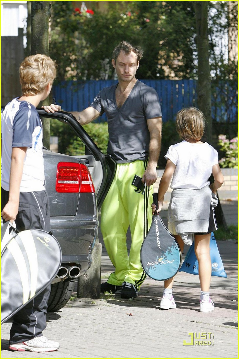Jude Law is a Doting Dad: Photo 2141332 | Celebrity Babies, Iris Law ...