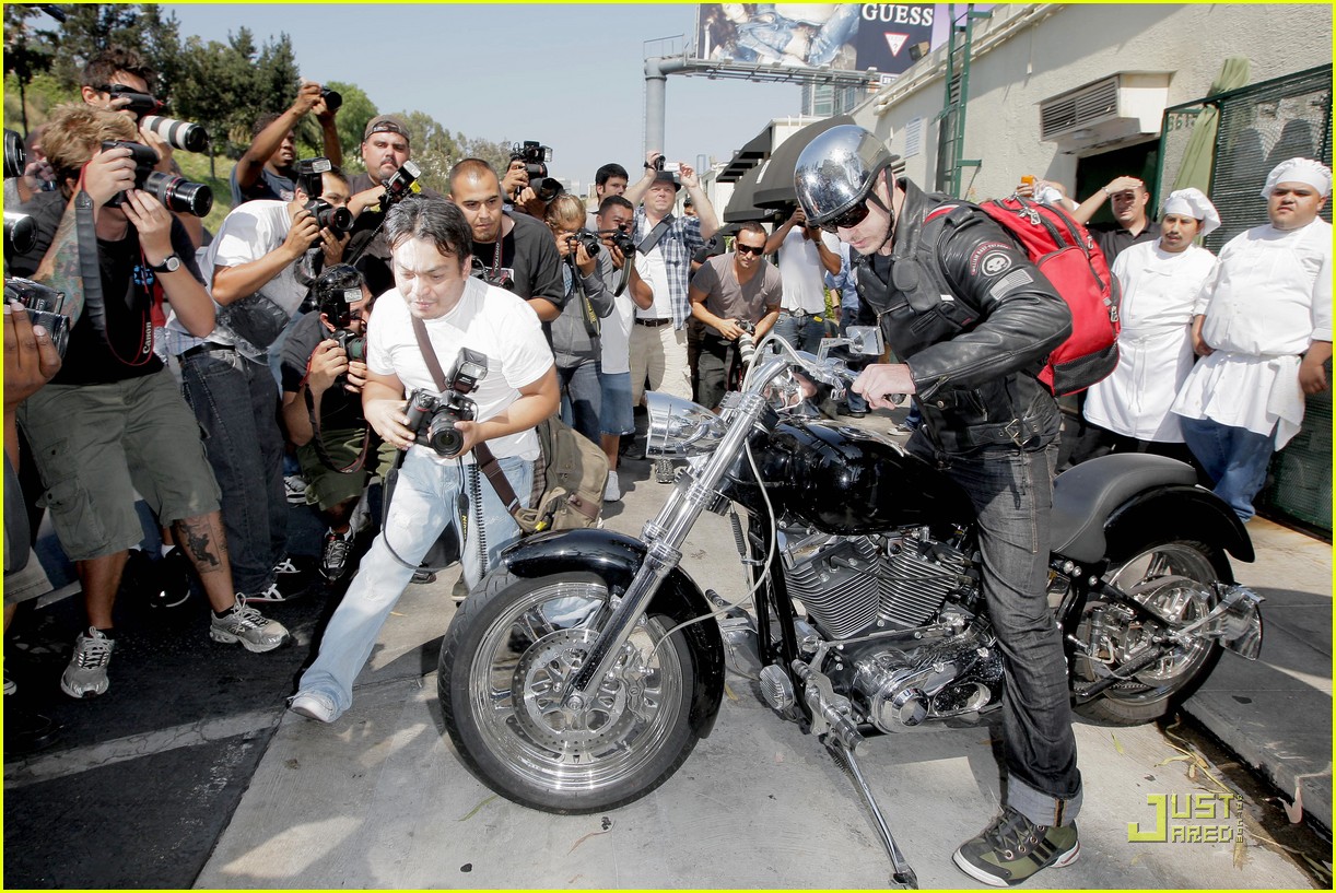 Justin Timberlake is a Motorcycle Man: Photo 2128431 | Jessica Biel ...