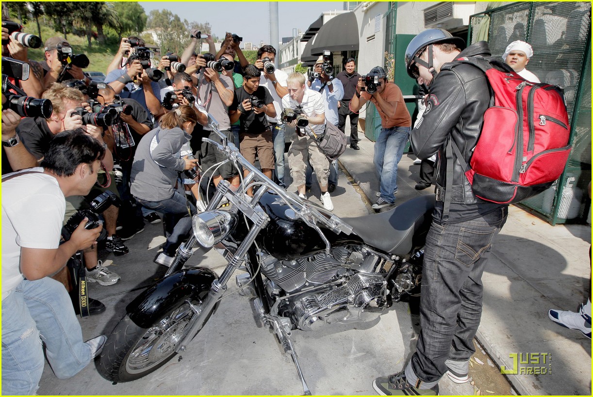Justin Timberlake is a Motorcycle Man: Photo 2128651 | Jessica Biel ...