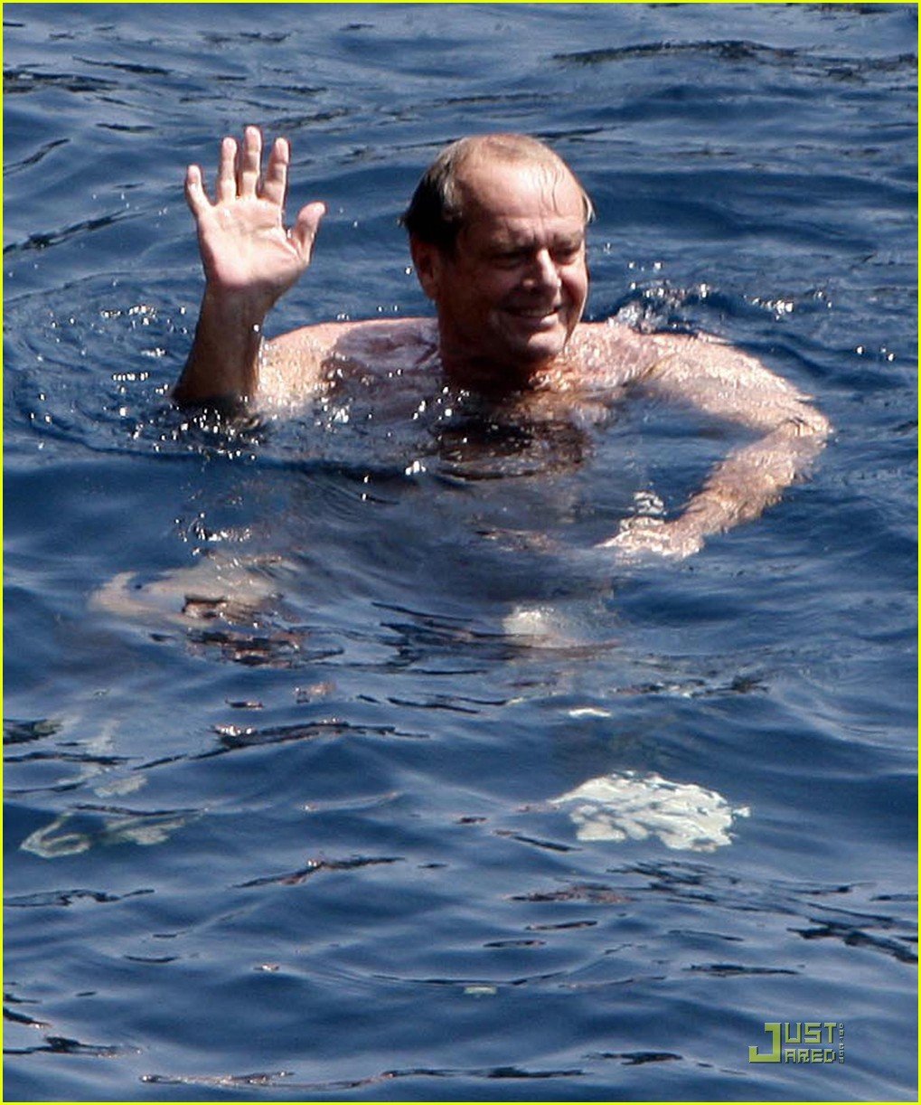 Jack Nicholson Slathers on Sunscreen: Photo 2124062 | Jack Nicholson ...