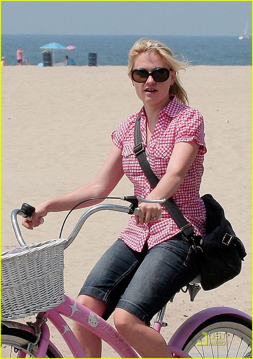 Anna Paquin Bikes With Fiance's Ex: Photo 2132502 | Anna Paquin ...