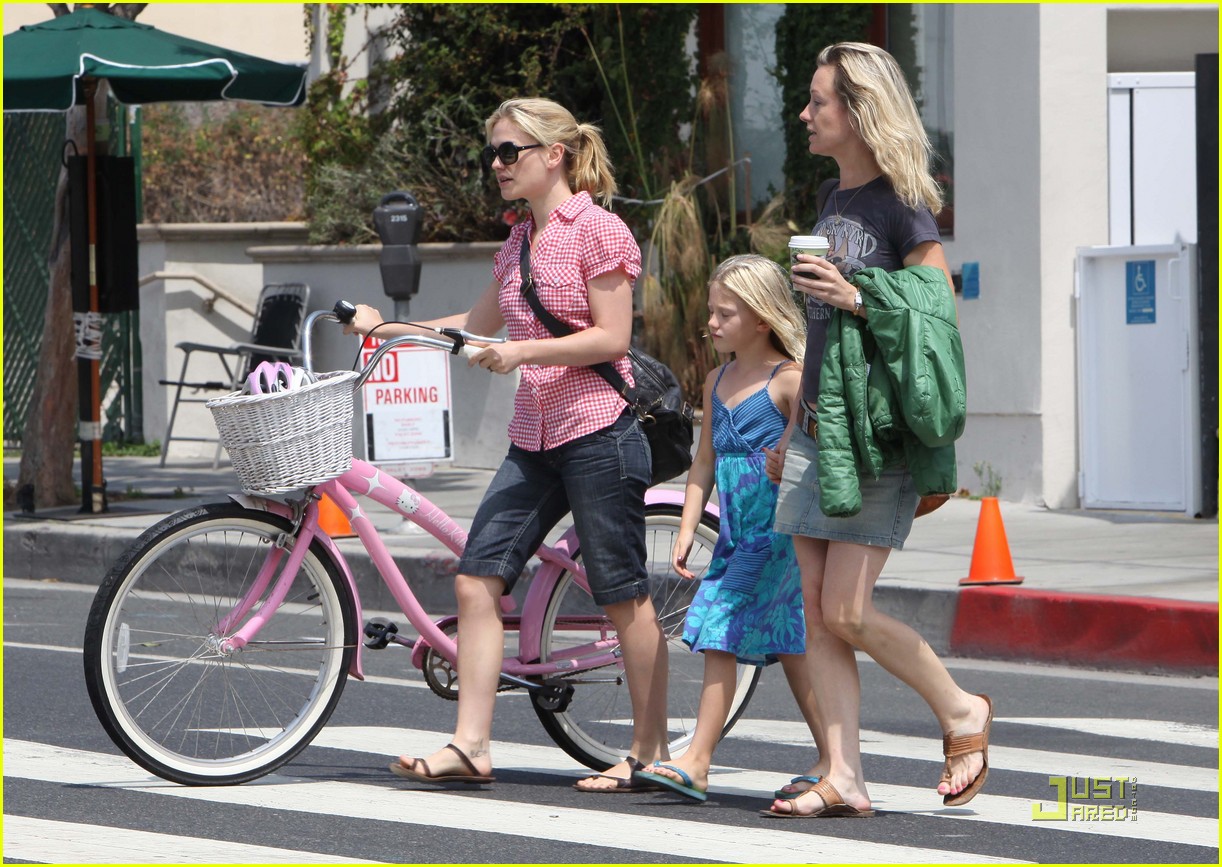 Anna Paquin Bikes With Fiance's Ex: Photo 2132532 | Anna Paquin ...
