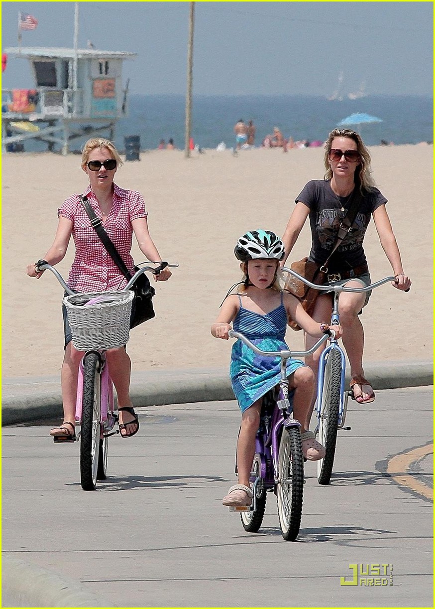 Anna Paquin Bikes With Fiance's Ex: Photo 2132542 | Anna Paquin ...