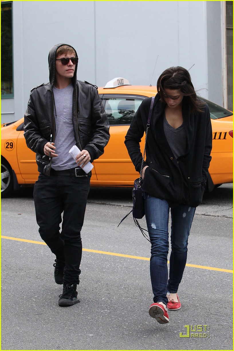 Ashley Greene & Xavier Samuel: Total Eclipse of the Heart!: Photo ...