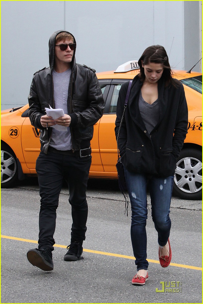 Ashley Greene & Xavier Samuel: Total Eclipse of the Heart!: Photo ...