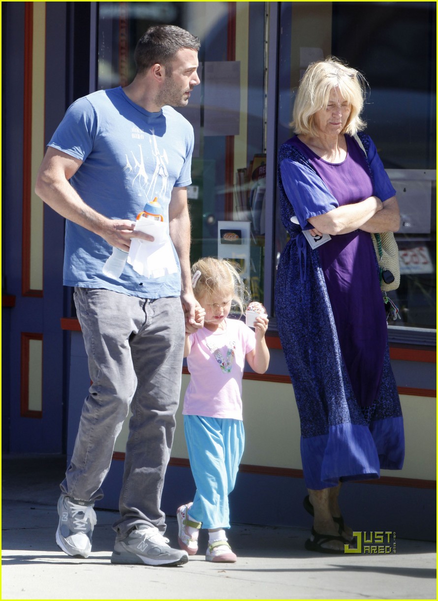 Ben Affleck: Violet is Sprinkles Sweet: Photo 2191941 | Ben Affleck ...