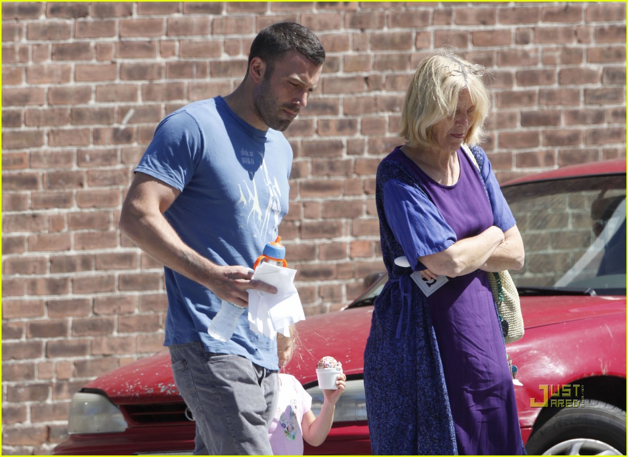 Ben Affleck: Violet is Sprinkles Sweet: Photo 2191961 | Ben Affleck ...