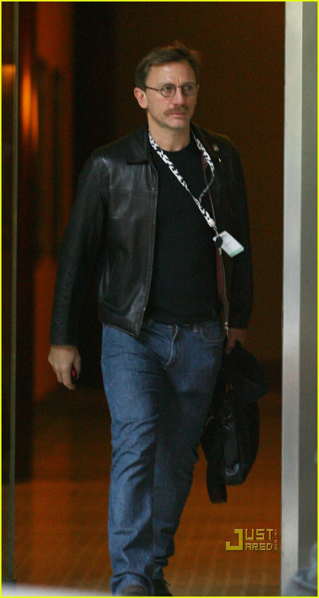 Daniel Craig: Mustache Man: Photo 2182571 | Daniel Craig Photos | Just ...