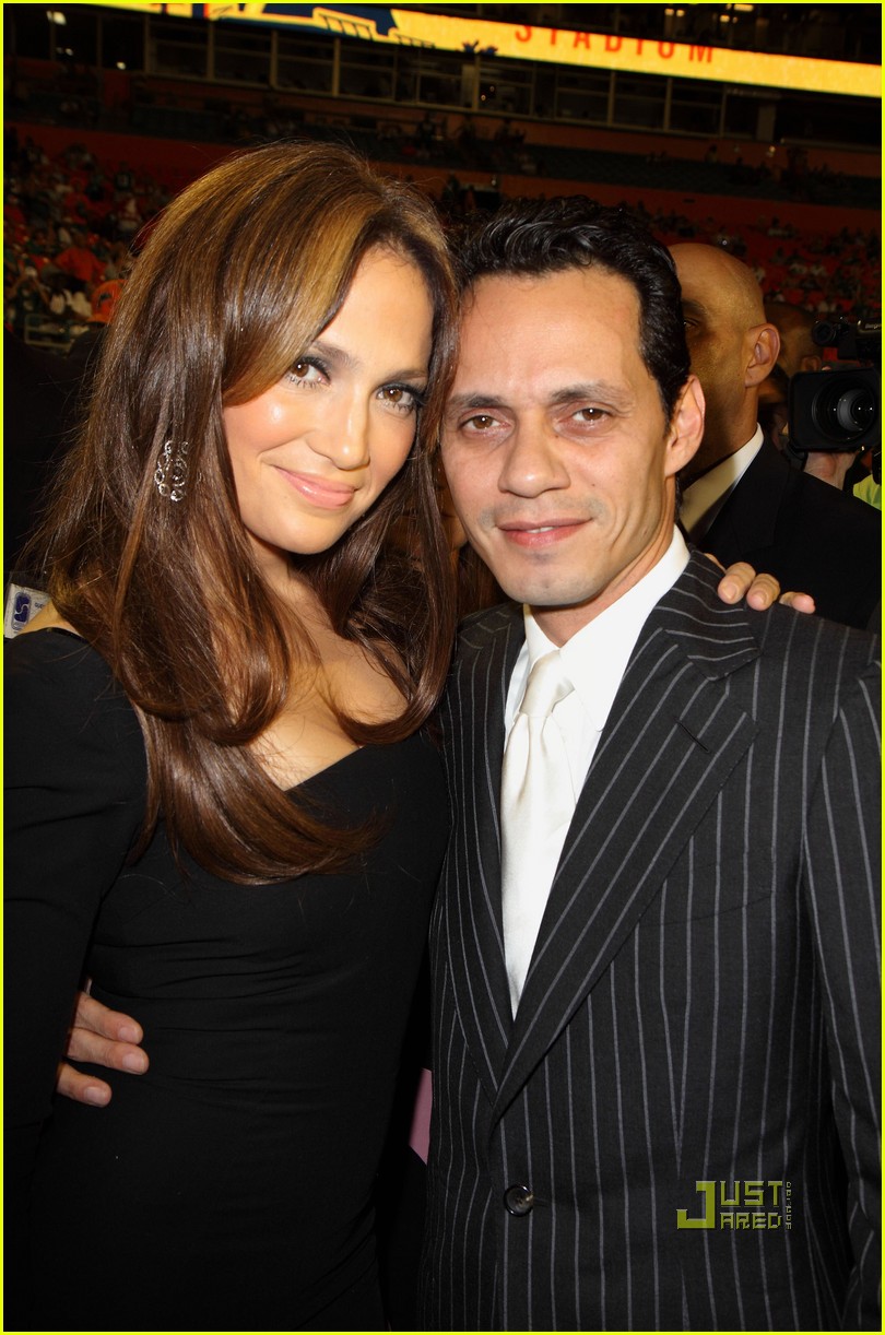Jennifer Lopez and Marc Anthony: Dolphins Duo: Photo 2236231 | Jennifer ...