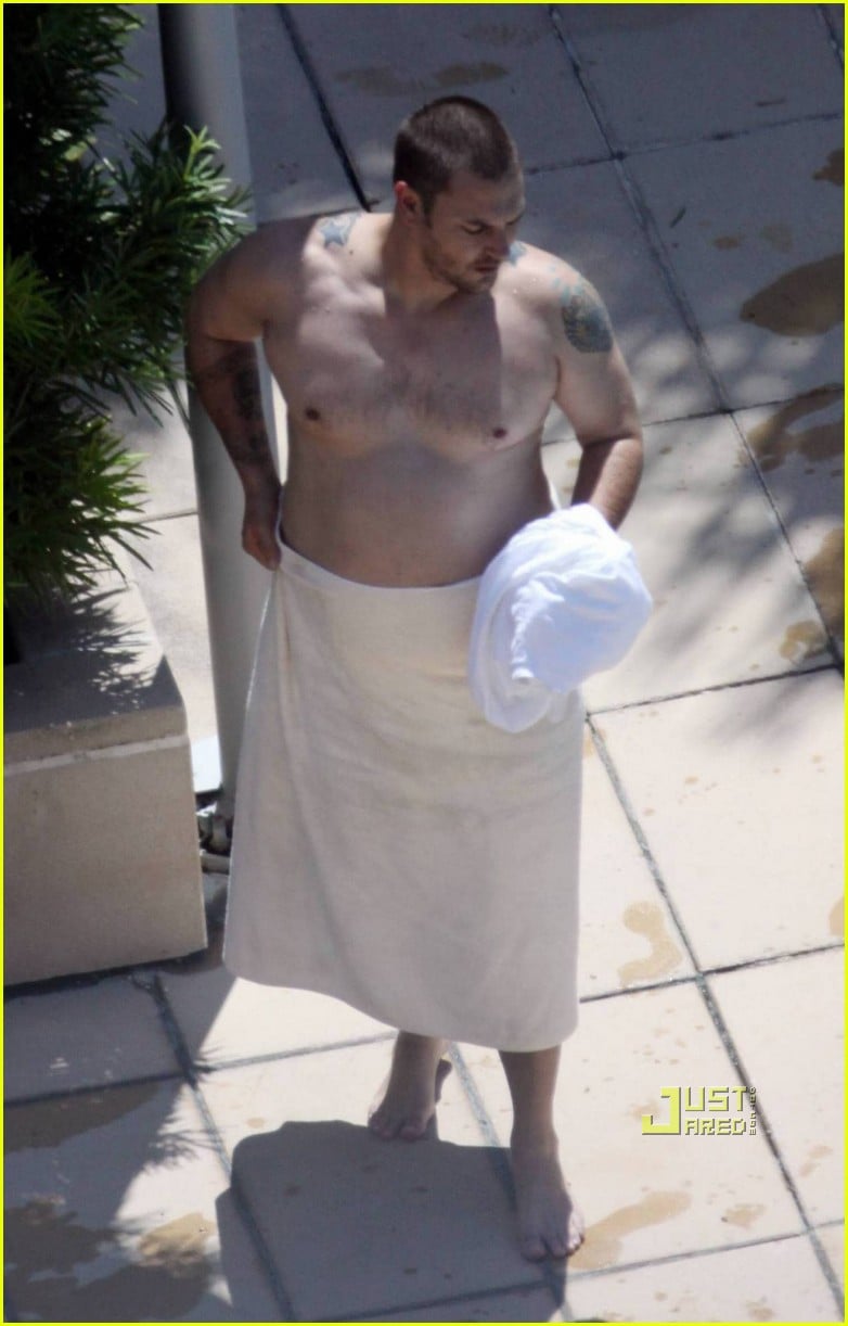 Kevin Federline Packs On The Pounds At The Pool: Photo 2178612 ...