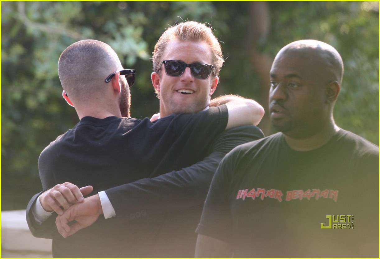 Travis Barker Attends DJ AM's Funeral: Photo 2181782 | DJ AM, Scott ...