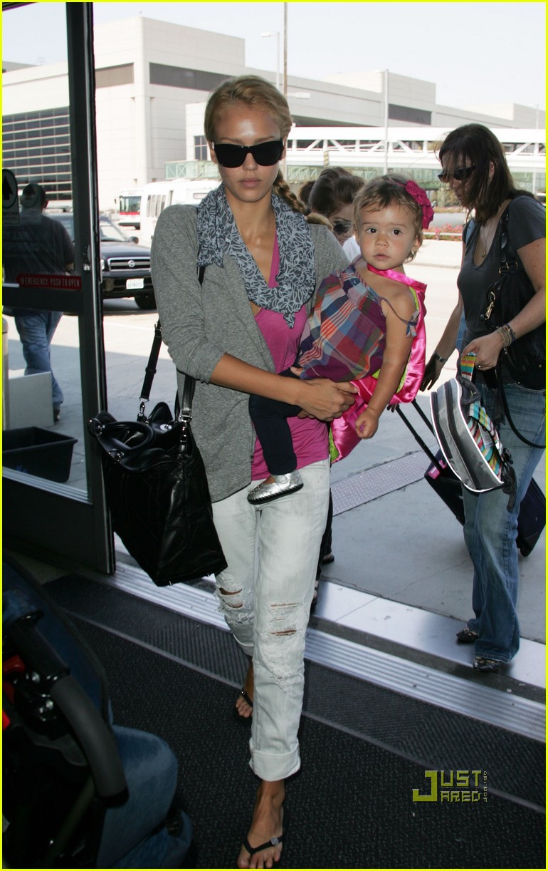 Honor Warren: Pink Cape Cutie: Photo 2186091 | Cash Warren, Celebrity ...