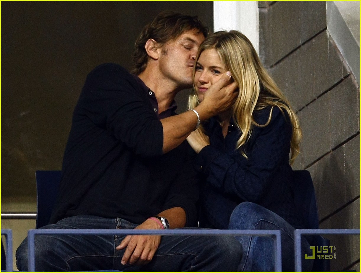 Sienna Miller & George Baker: U.S. Open PDA!: Photo 2188031 | George ...