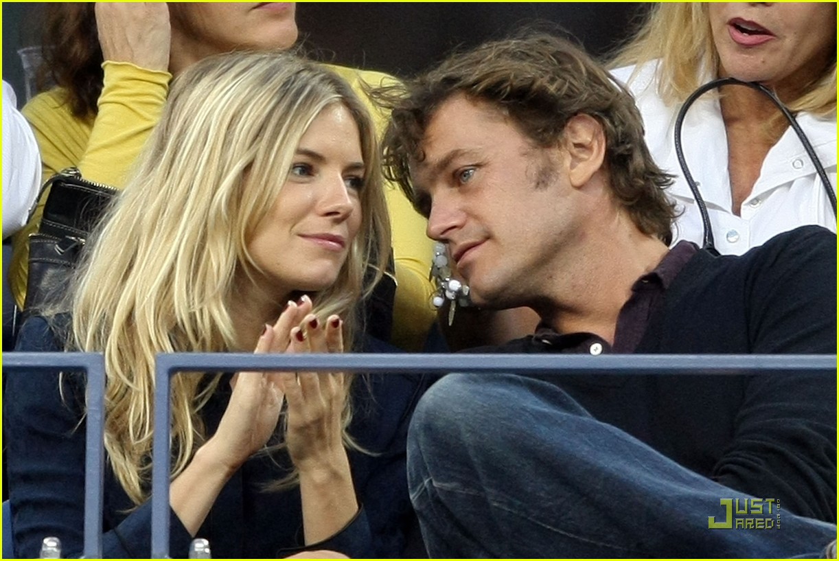 Sienna Miller & George Baker: U.S. Open PDA!: Photo 2188081 | George ...