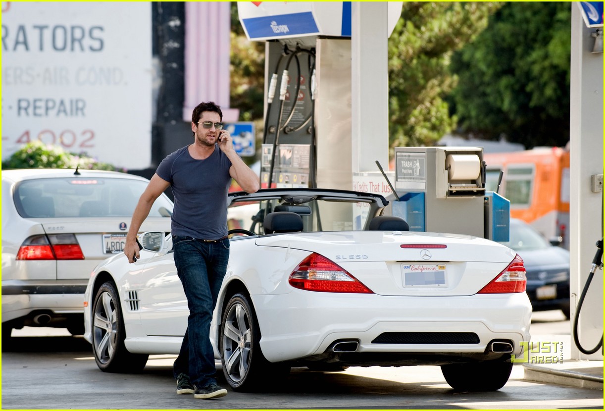 Gerard Butler Takes Giant Steps For 9/11: Photo 2210982 | Gerard Butler ...