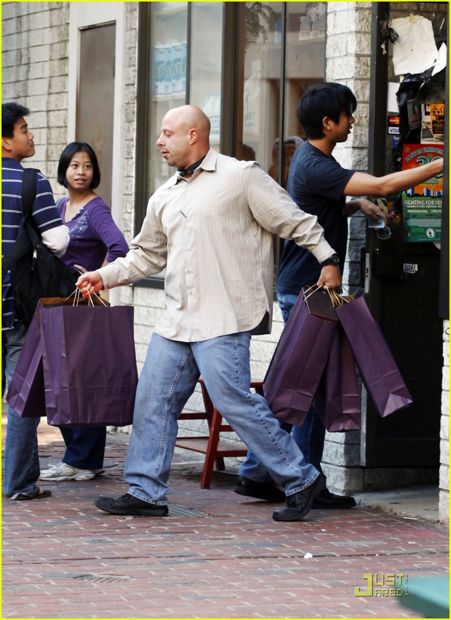 Suri Cruise: Hello Kitty Cutie: Photo 2230411 | Celebrity Babies ...